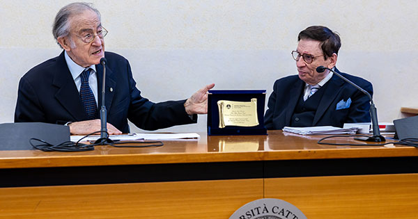 Scholars, un premio all’alto magistero del professor Quadrio Curzio ...
